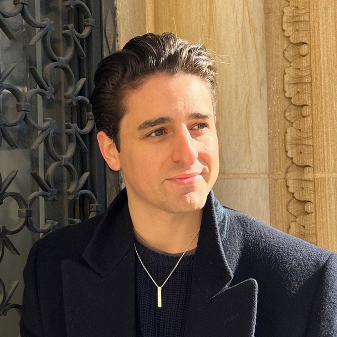 The 8 Best Items to Wear to The Office (and Frankly, Anywhere) This ...