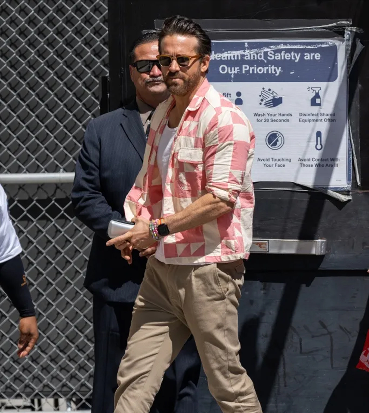 Ryan Reynold's Classic Style Choices are No-Brainer Additions to Your ...