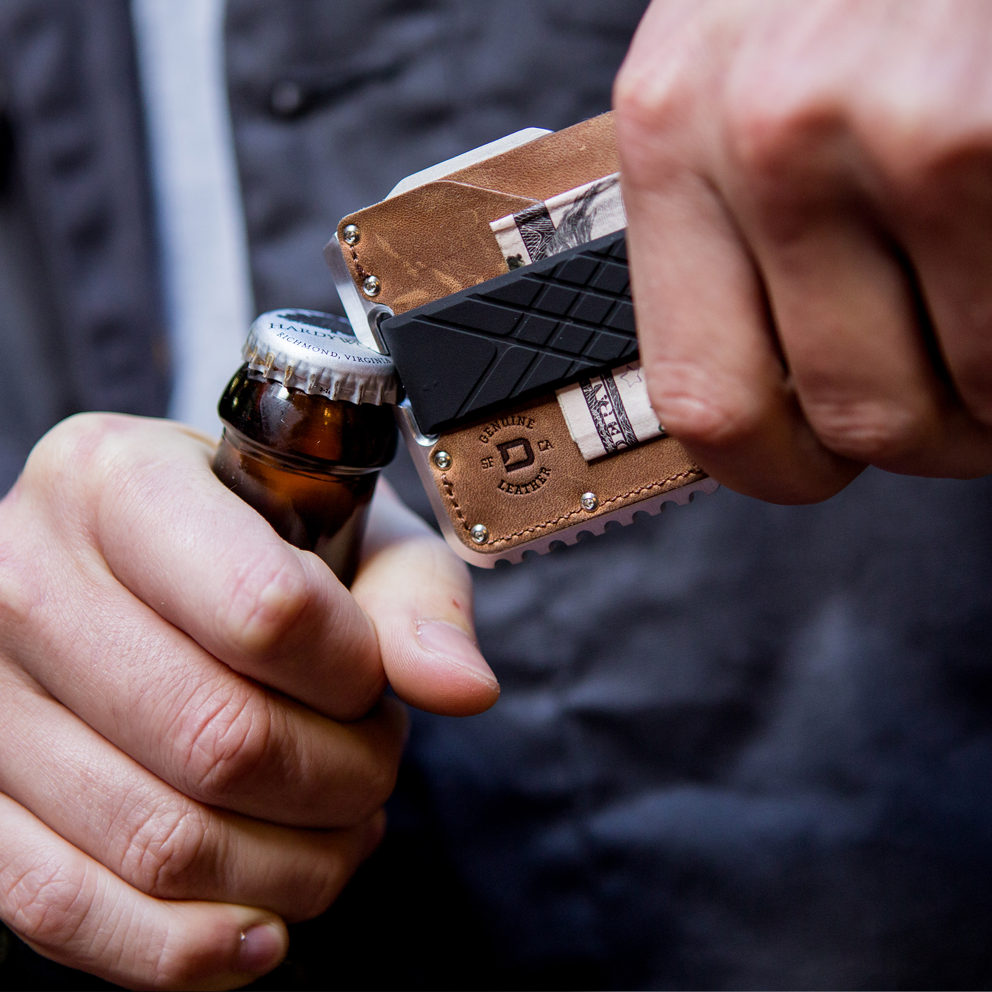 tactical wallet dango