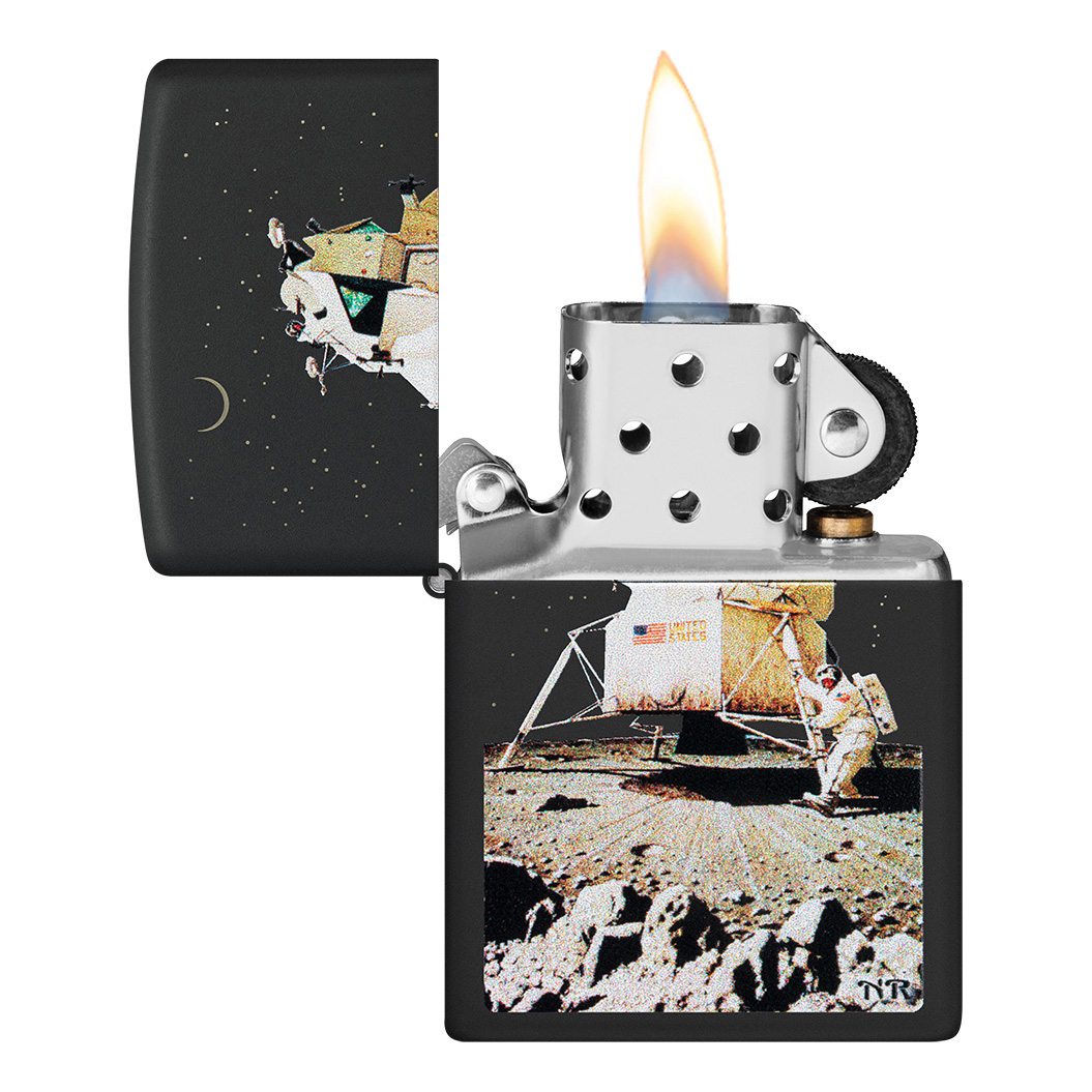 lit zippo