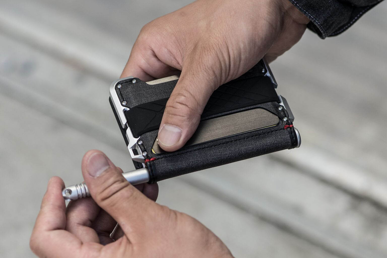 11 Best Minimalist Wallets for Men | Huckberry