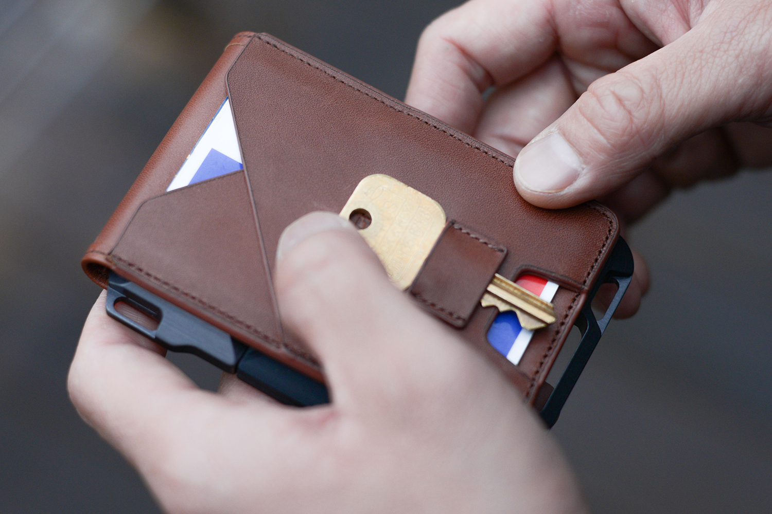 9 Best Minimalist Wallets for Men | Huckberry