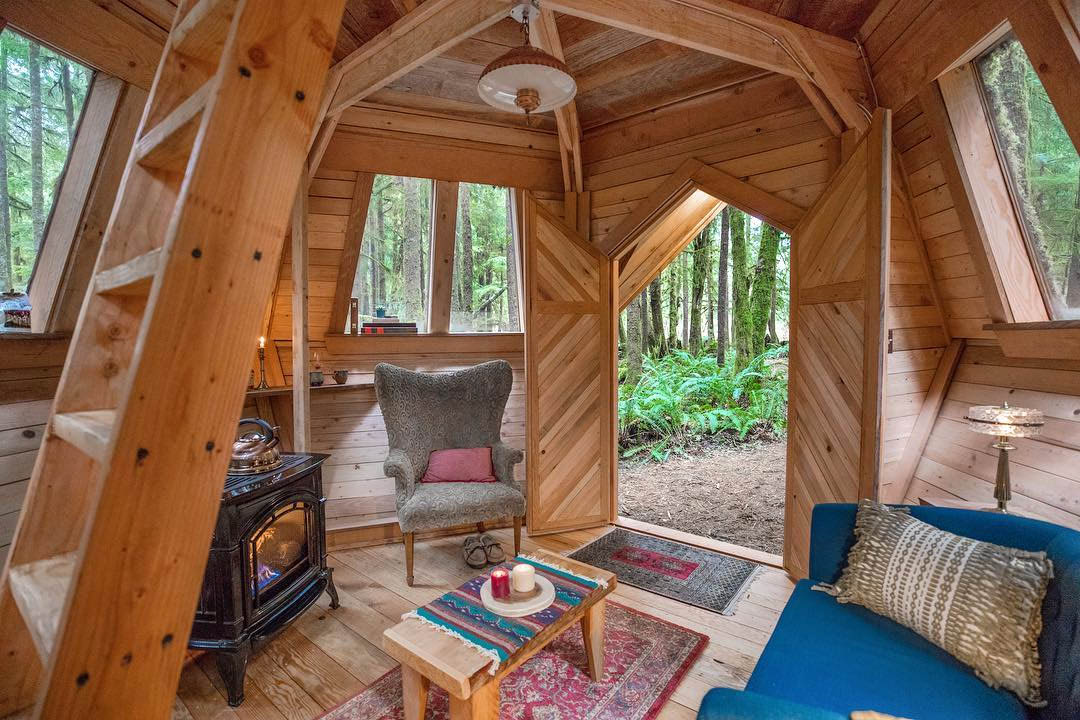 Inside Cabinland, the Pacific Northwest’s Newest Off-the-grid Paradise ...