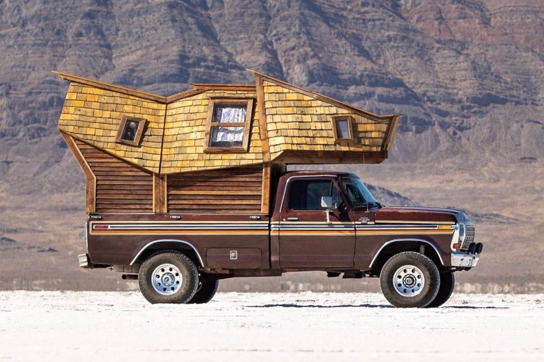 Inside Cabinland, the Pacific Northwest’s Newest Off-the-grid Paradise ...