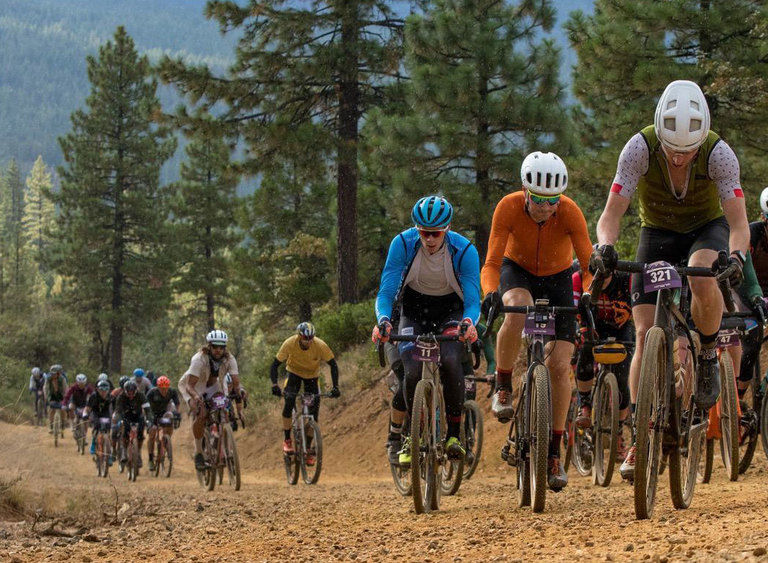 What I Packed: Racing a Gravel Bike on a Cold Weekend in the Sierra ...